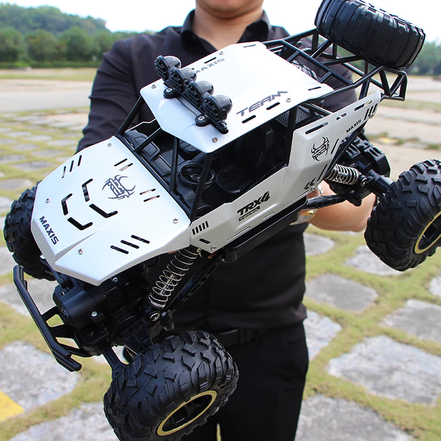 4DRC 1:12 Rc Car,off Road Truck Remote Control Car Metal Shell 2.4G 4W